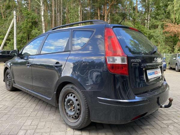 Melns Hyundai i30 2011 Jonava, ar dzinēja tilpumu 1.40 L un nobraukumu 234 tūkst. km par 950 €, foto 7 vietnē AUTOMOTO.COM.LV