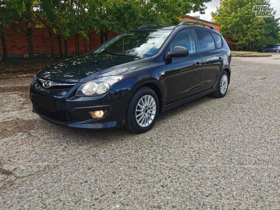 Melns Hyundai i30 2011 Šauļi, ar dzinēja tilpumu 1.60 L un nobraukumu 268 tūkst. km par 4500 €, foto 1 vietnē AUTOMOTO.COM.LV