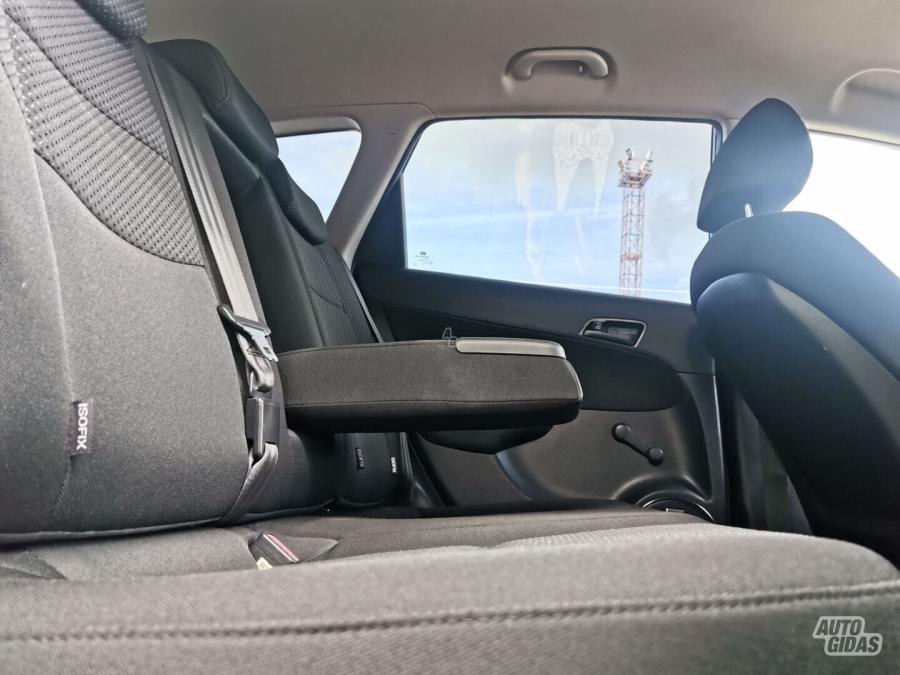 Melns Hyundai i30 2011 Šauļi, ar dzinēja tilpumu 1.60 L un nobraukumu 268 tūkst. km par 4500 €, foto 15 vietnē AUTOMOTO.COM.LV