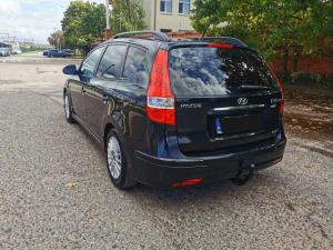 Melns Hyundai i30 2011 Šauļi, ar dzinēja tilpumu 1.60 L un nobraukumu 268 tūkst. km par 4500 €, foto 8 vietnē AUTOMOTO.COM.LV