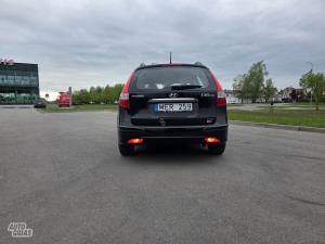 Black Hyundai i30 2012 in Panevezys, with an engine capacity of 1.60 L and mileage of 250 thousand km for 2800 €, photo 18 on AUTOMOTO.COM.LV