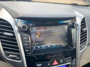 Black Hyundai i30 2012 in Kuldiga, with an engine capacity of 1.60 L and mileage of 284 thousand km for 4690 €, photo 19 on AUTOMOTO.COM.LV