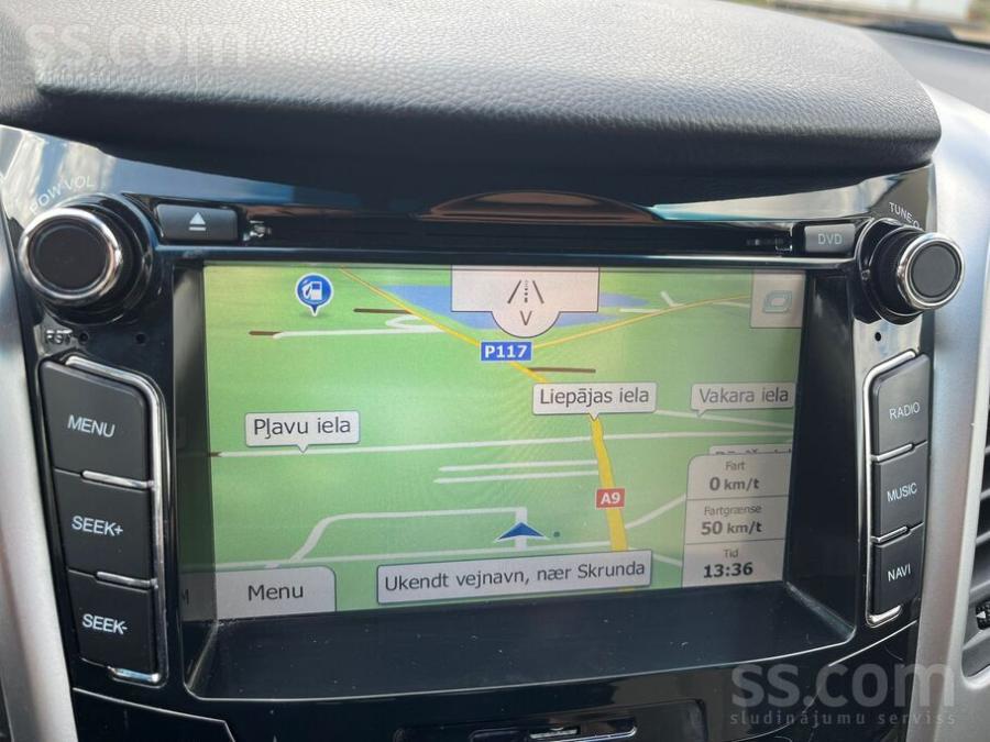 Black Hyundai i30 2012 in Kuldiga, with an engine capacity of 1.60 L and mileage of 284 thousand km for 4690 €, photo 20 on AUTOMOTO.COM.LV