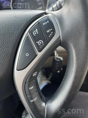 Black Hyundai i30 2012 in Kuldiga, with an engine capacity of 1.60 L and mileage of 284 thousand km for 4690 €, photo 28 on AUTOMOTO.COM.LV