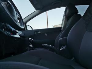 Black Hyundai i30 2012 in Siauliai, with an engine capacity of 1.60 L and mileage of 251 thousand km for 4300 €, photo 13 on AUTOMOTO.COM.LV