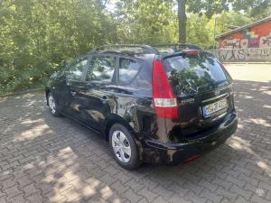 Melns Hyundai i30 2012 Telšiai, ar dzinēja tilpumu 1.40 L un nobraukumu 257 tūkst. km par 2900 €, foto 3 vietnē AUTOMOTO.COM.LV