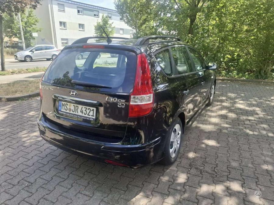 Melns Hyundai i30 2012 Telšiai, ar dzinēja tilpumu 1.40 L un nobraukumu 257 tūkst. km par 2900 €, foto 5 vietnē AUTOMOTO.COM.LV