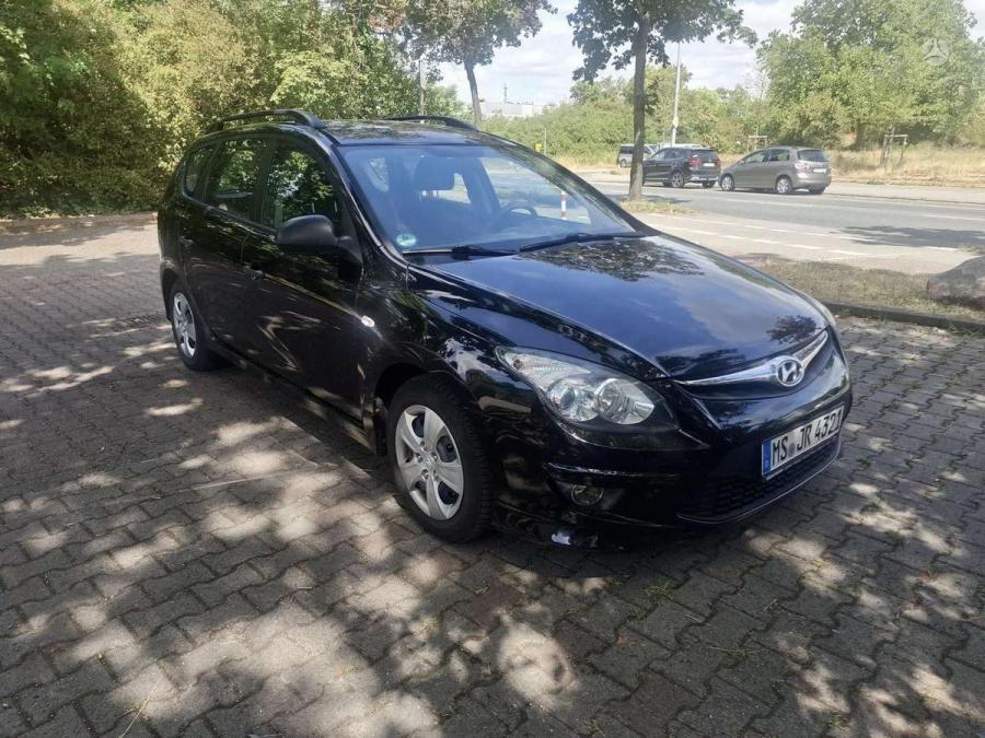 Melns Hyundai i30 2012 Telšiai, ar dzinēja tilpumu 1.40 L un nobraukumu 257 tūkst. km par 2900 €, foto 7 vietnē AUTOMOTO.COM.LV
