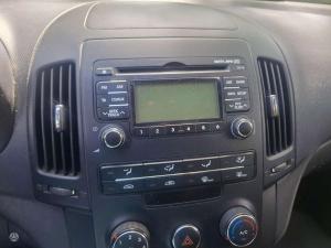 Melns Hyundai i30 2012 Telšiai, ar dzinēja tilpumu 1.40 L un nobraukumu 257 tūkst. km par 2900 €, foto 11 vietnē AUTOMOTO.COM.LV