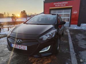 Melns Hyundai i30 2013 Alīta, ar dzinēja tilpumu 1.58 L un nobraukumu 277 tūkst. km par 3600 €, foto  vietnē AUTOMOTO.COM.LV