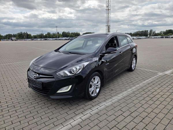 Melns Hyundai i30 2013 Marijampole, ar dzinēja tilpumu 1.59 L un nobraukumu 158 tūkst. km par 3950 €, foto 4 vietnē AUTOMOTO.COM.LV