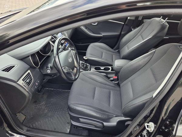 Melns Hyundai i30 2013 Marijampole, ar dzinēja tilpumu 1.59 L un nobraukumu 158 tūkst. km par 3950 €, foto 8 vietnē AUTOMOTO.COM.LV
