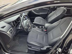 Black Hyundai i30 2013 in Marijampole, with an engine capacity of 1.59 L and mileage of 158 thousand km for 3950 €, photo 9 on AUTOMOTO.COM.LV