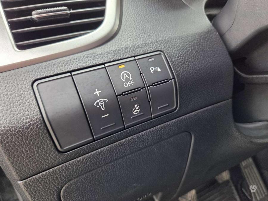 Black Hyundai i30 2013 in Marijampole, with an engine capacity of 1.59 L and mileage of 158 thousand km for 3950 €, photo 11 on AUTOMOTO.COM.LV