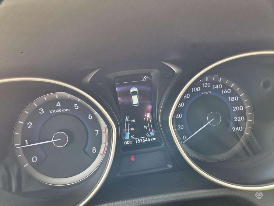 Black Hyundai i30 2013 in Marijampole, with an engine capacity of 1.59 L and mileage of 158 thousand km for 3950 €, photo 19 on AUTOMOTO.COM.LV