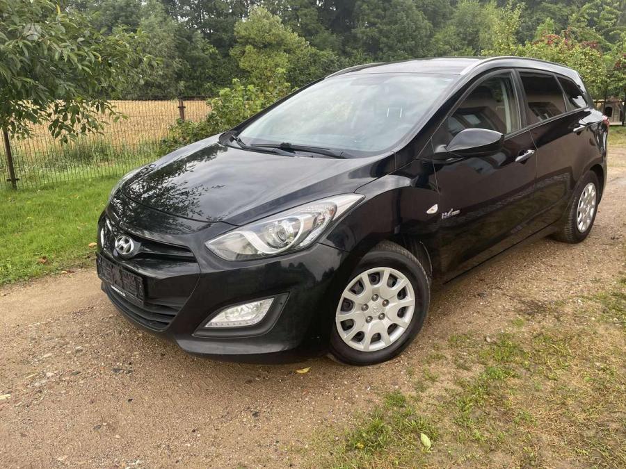 Черный Хендай i30 2013 в Шакяй, объемом двигателя 1.58 л и пробегом 277 тыс. км за 2990 €, фото 6 на AUTOMOTO.COM.LV