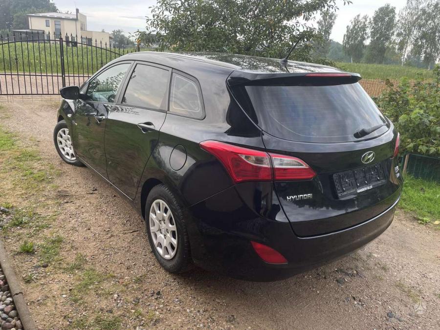 Черный Хендай i30 2013 в Шакяй, объемом двигателя 1.58 л и пробегом 277 тыс. км за 2990 €, фото 11 на AUTOMOTO.COM.LV