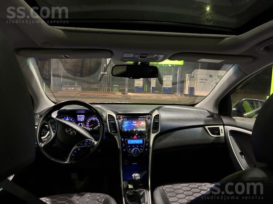 Black Hyundai i30 2014 in Riga, with an engine capacity of 1.60 L and mileage of 187 thousand km for 3300 €, photo 5 on AUTOMOTO.COM.LV