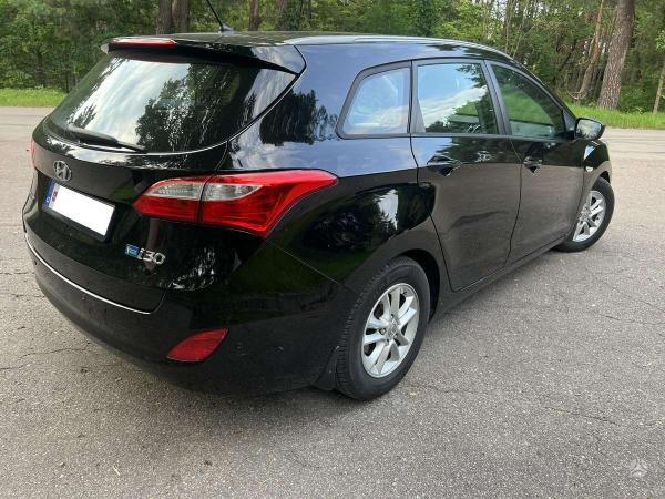 Melns Hyundai i30 2014 Kauņa, ar dzinēja tilpumu 1.59 L un nobraukumu 150 tūkst. km par 5900 €, foto 5 vietnē AUTOMOTO.COM.LV