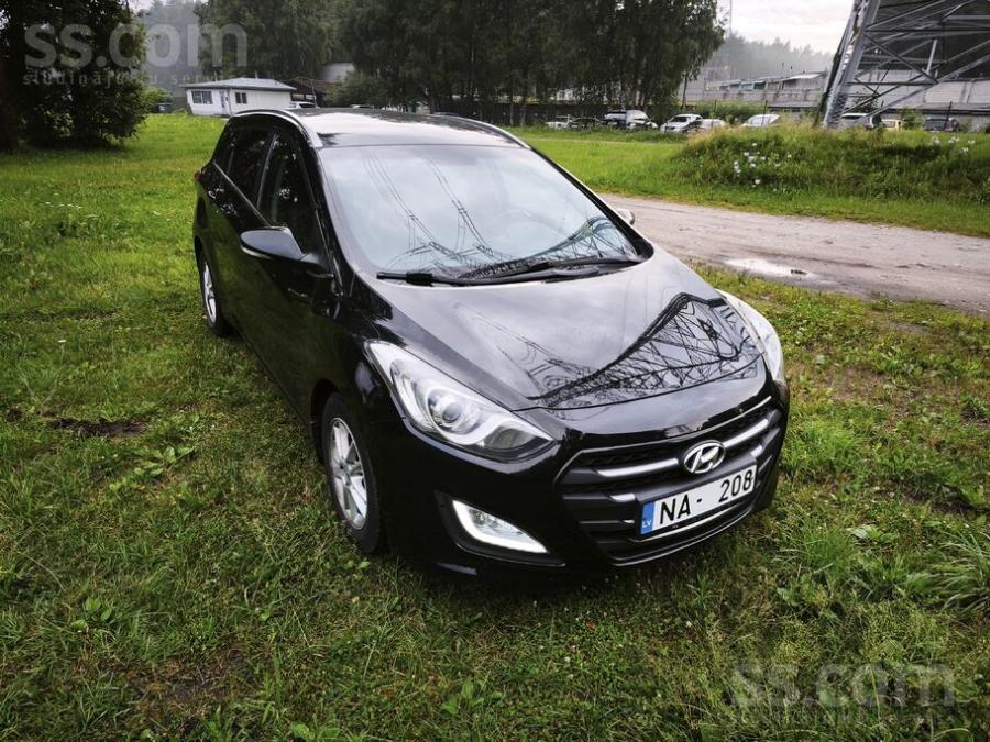 Черный Хендай i30 2015 в Рига, объемом двигателя 1.60 л и пробегом 166 тыс. км за 3950 €, фото 3 на AUTOMOTO.COM.LV