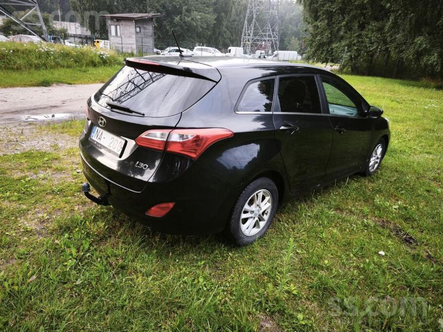 Черный Хендай i30 2015 в Рига, объемом двигателя 1.60 л и пробегом 166 тыс. км за 3950 €, фото 4 на AUTOMOTO.COM.LV