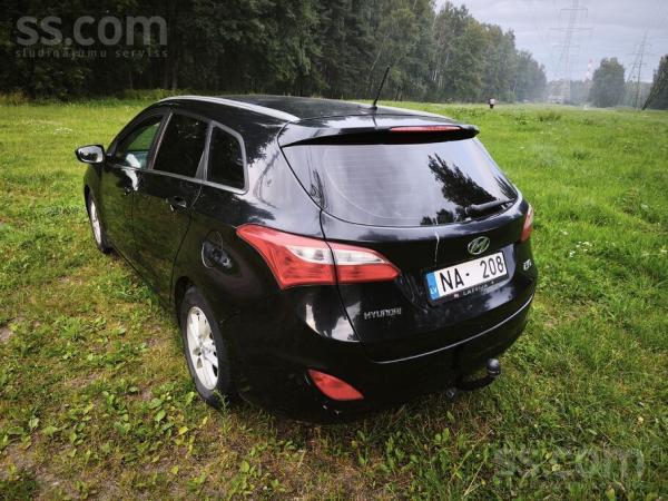 Черный Хендай i30 2015 в Рига, объемом двигателя 1.60 л и пробегом 166 тыс. км за 3950 €, фото 4 на AUTOMOTO.COM.LV