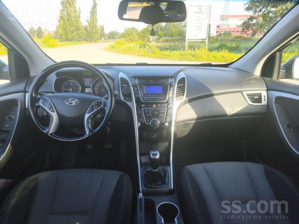 Black Hyundai i30 2015 in Riga, with an engine capacity of 1.60 L and mileage of 163 thousand km for 4250 €, photo 6 on AUTOMOTO.COM.LV