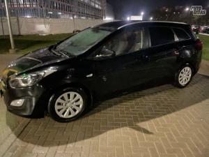 Black Hyundai i30 2016 in Kaunas, with an engine capacity of 1.60 L and mileage of 240 thousand km for 5350 €, photo  on AUTOMOTO.COM.LV