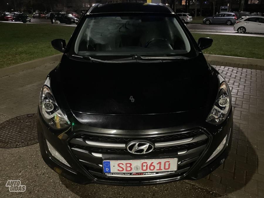 Black Hyundai i30 2016 in Kaunas, with an engine capacity of 1.60 L and mileage of 240 thousand km for 5350 €, photo 10 on AUTOMOTO.COM.LV