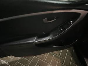 Black Hyundai i30 2016 in Kaunas, with an engine capacity of 1.60 L and mileage of 240 thousand km for 5350 €, photo 11 on AUTOMOTO.COM.LV