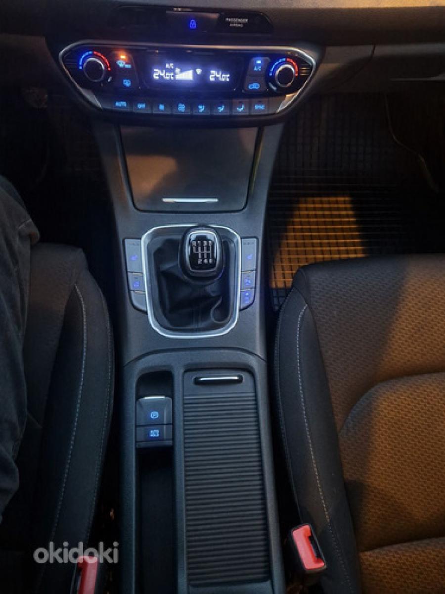 Черный Хендай i30 2017 в Таллин, объемом двигателя 1.60 л и пробегом 125 тыс. км за 11500 €, фото 14 на AUTOMOTO.COM.LV
