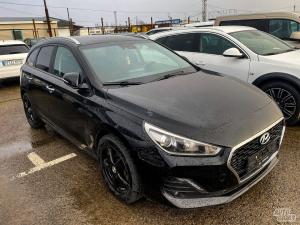 Melns Hyundai i30 2018 Panevēža, ar dzinēja tilpumu 1.40 L un nobraukumu 90 tūkst. km par 7500 €, foto 4 vietnē AUTOMOTO.COM.LV