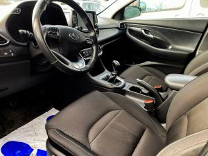 Melns Hyundai i30 2018 Panevēža, ar dzinēja tilpumu 1.40 L un nobraukumu 90 tūkst. km par 7500 €, foto 12 vietnē AUTOMOTO.COM.LV