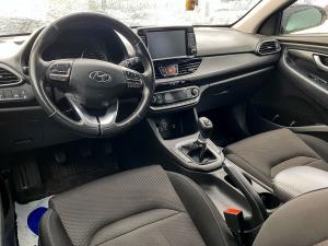 Melns Hyundai i30 2018 Panevēža, ar dzinēja tilpumu 1.40 L un nobraukumu 90 tūkst. km par 7500 €, foto 14 vietnē AUTOMOTO.COM.LV