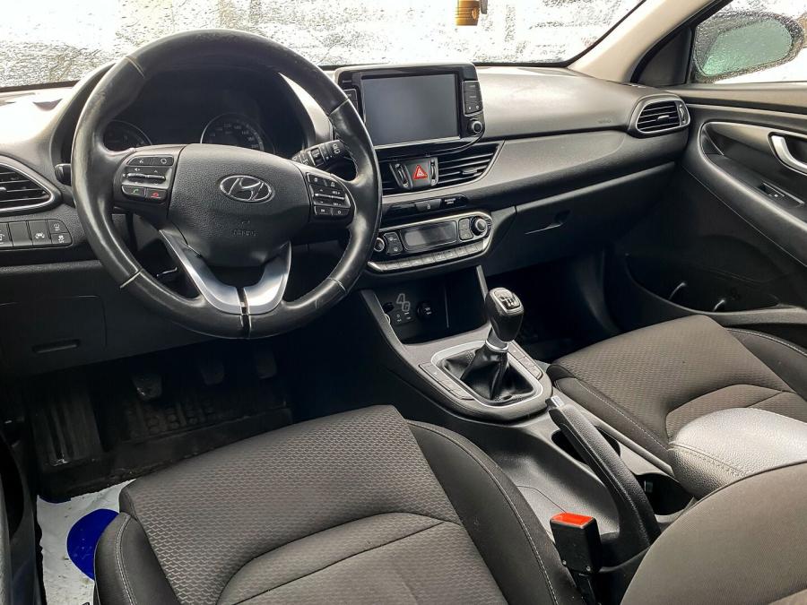Melns Hyundai i30 2018 Panevēža, ar dzinēja tilpumu 1.40 L un nobraukumu 90 tūkst. km par 7500 €, foto 14 vietnē AUTOMOTO.COM.LV