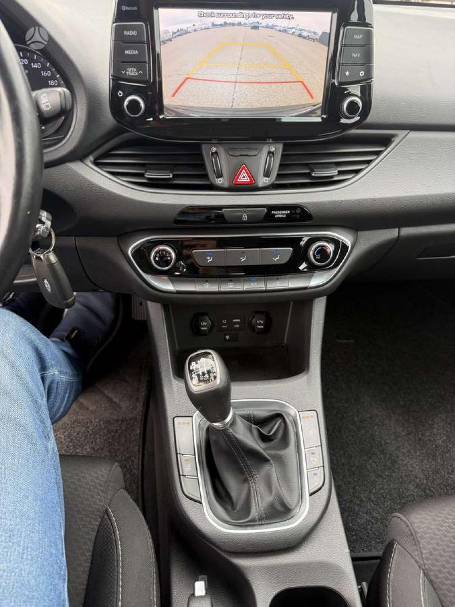 Black Hyundai i30 2020 in Marijampole, with an engine capacity of 1.60 L and mileage of 230 thousand km for 6200 €, photo 16 on AUTOMOTO.COM.LV