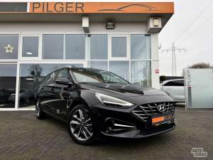Melns Hyundai i30 2022 Kauņa, ar dzinēja tilpumu 1.50 L un nobraukumu 26 tūkst. km par 22905 €, foto  vietnē AUTOMOTO.COM.LV