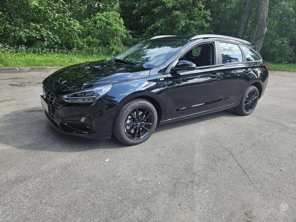 Melns Hyundai i30 2024 Viļņa, ar dzinēja tilpumu 1.00 L un nobraukumu 2 tūkst. km par 17900 €, foto 11 vietnē AUTOMOTO.COM.LV