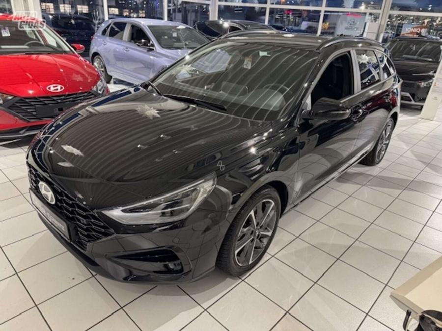 Melns Hyundai i30 2024 Kauņa, ar dzinēja tilpumu 1.50 L un nobraukumu 25 tūkst. km par 25892 €, foto 2 vietnē AUTOMOTO.COM.LV