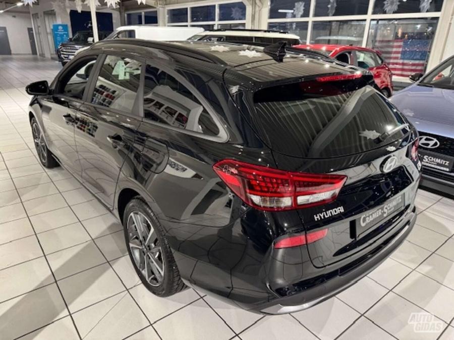 Melns Hyundai i30 2024 Kauņa, ar dzinēja tilpumu 1.50 L un nobraukumu 25 tūkst. km par 25892 €, foto 7 vietnē AUTOMOTO.COM.LV