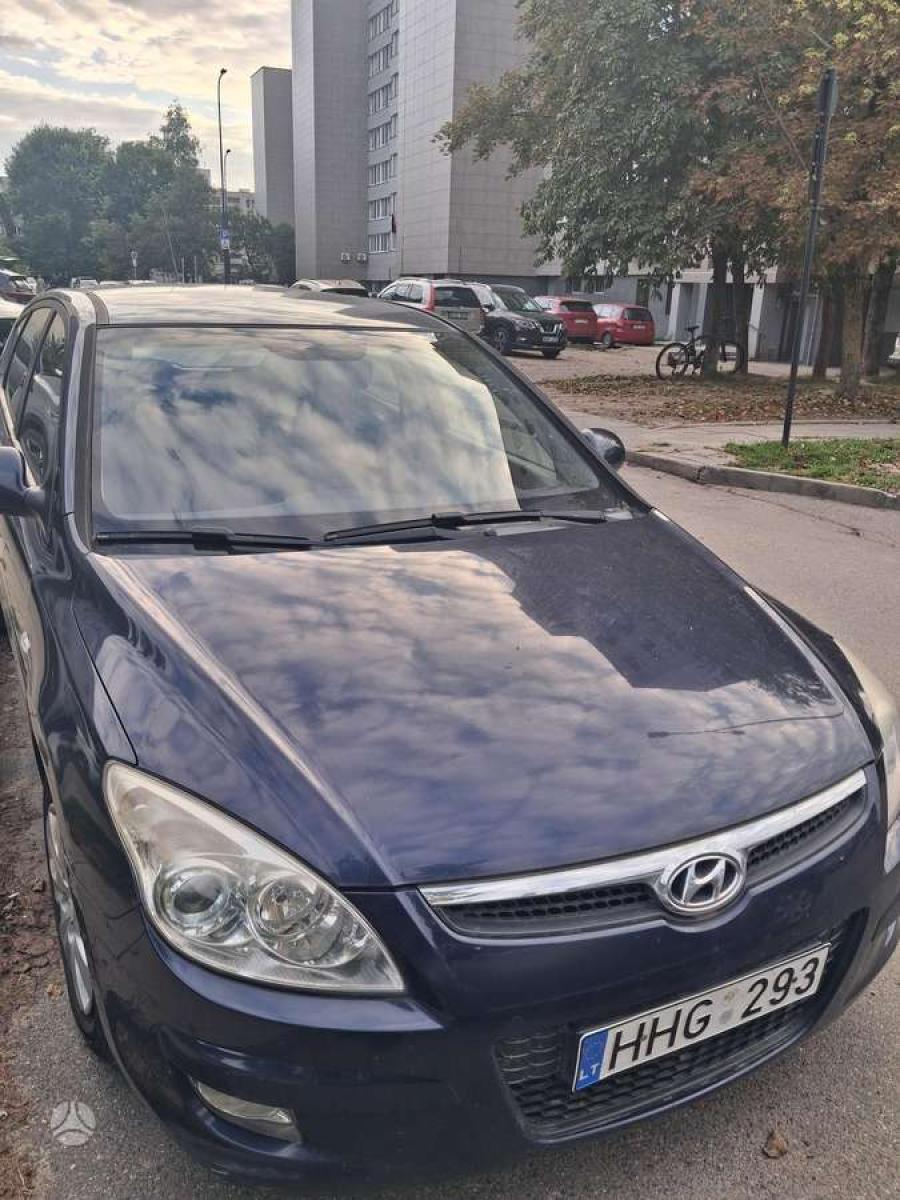 Zils Hyundai i30 2007 Viļņa, ar dzinēja tilpumu 1.58 L un nobraukumu 220 tūkst. km par 700 €, foto 1 vietnē AUTOMOTO.COM.LV