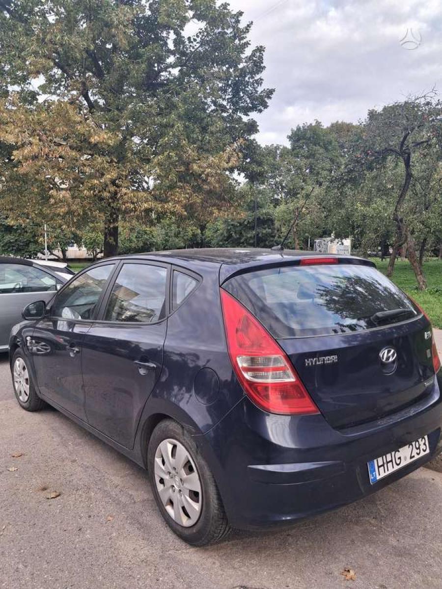 Zils Hyundai i30 2007 Viļņa, ar dzinēja tilpumu 1.58 L un nobraukumu 220 tūkst. km par 700 €, foto 4 vietnē AUTOMOTO.COM.LV