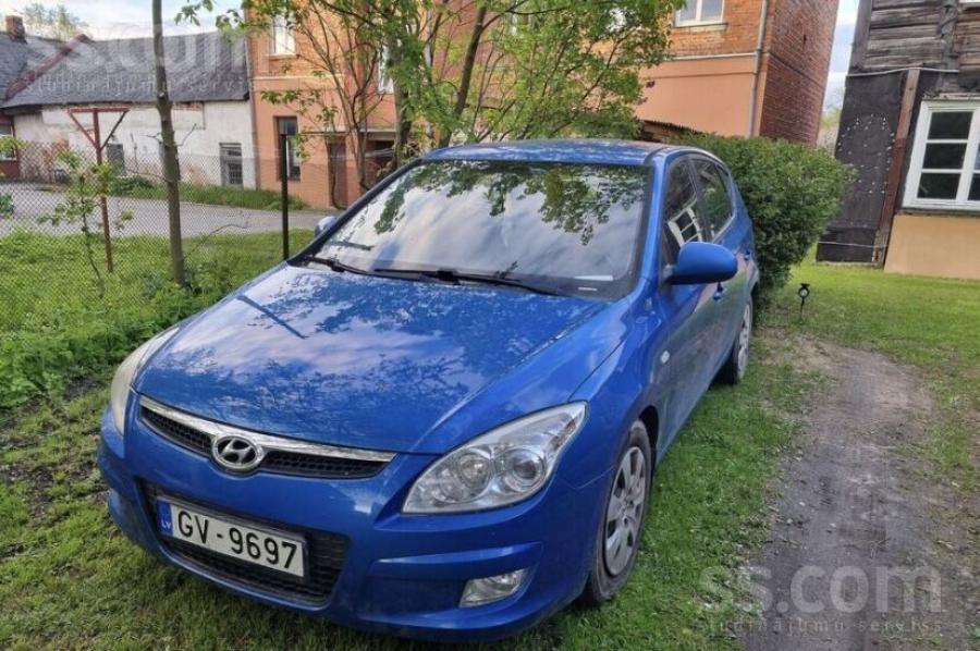 Zils Hyundai i30 2008 Aizkraukle, ar dzinēja tilpumu 1.60 L un nobraukumu 300 tūkst. km par 1700 €, foto 3 vietnē AUTOMOTO.COM.LV