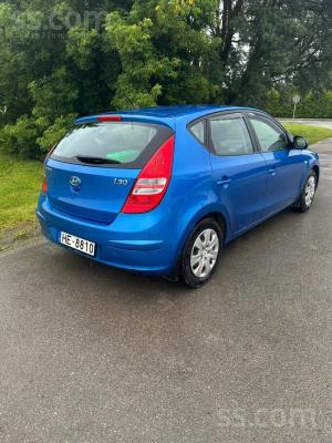 Zils Hyundai i30 2008 Rīga, ar dzinēja tilpumu 1.60 L un nobraukumu 209 tūkst. km par 1950 €, foto 3 vietnē AUTOMOTO.COM.LV