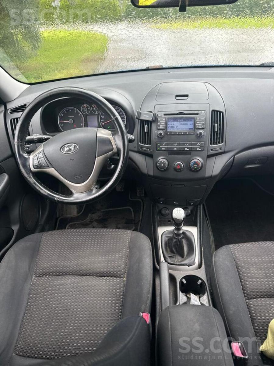 Zils Hyundai i30 2008 Rīga, ar dzinēja tilpumu 1.60 L un nobraukumu 209 tūkst. km par 1950 €, foto 5 vietnē AUTOMOTO.COM.LV
