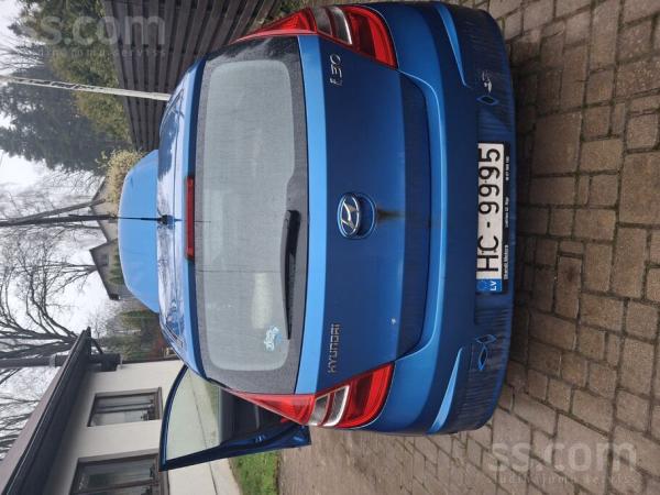 Blue Hyundai i30 2008 in Ogre, with an engine capacity of 1.40 L and mileage of 278 thousand km for 950 €, photo 2 on AUTOMOTO.COM.LV