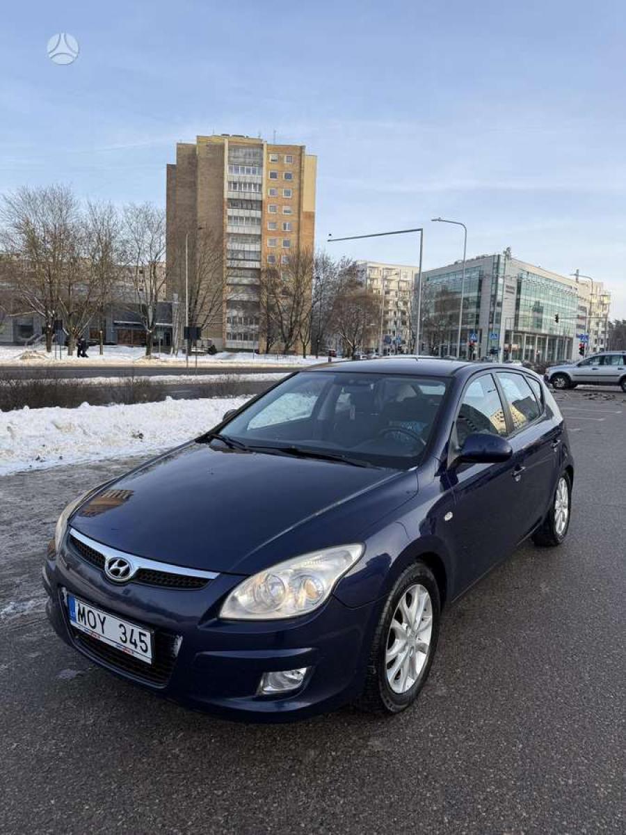 Zils Hyundai i30 2008 Viļņa, ar dzinēja tilpumu 1.58 L un nobraukumu 218 tūkst. km par 2200 €, foto 1 vietnē AUTOMOTO.COM.LV