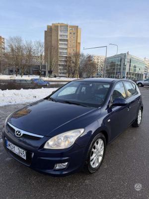 Zils Hyundai i30 2008 Viļņa, ar dzinēja tilpumu 1.58 L un nobraukumu 218 tūkst. km par 2200 €, foto 3 vietnē AUTOMOTO.COM.LV