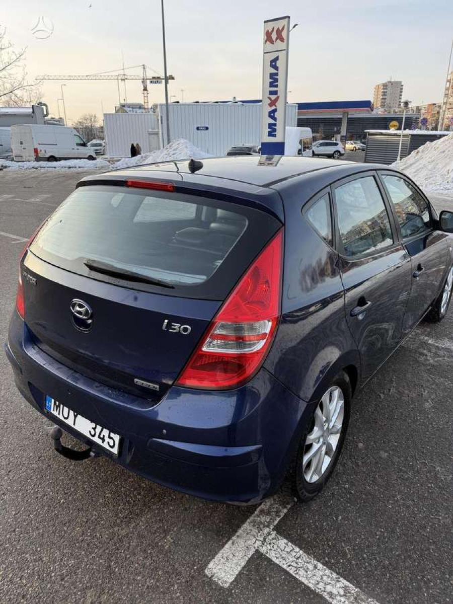 Zils Hyundai i30 2008 Viļņa, ar dzinēja tilpumu 1.58 L un nobraukumu 218 tūkst. km par 2200 €, foto 8 vietnē AUTOMOTO.COM.LV