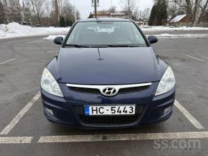 Zils Hyundai i30 2008 Rīga, ar dzinēja tilpumu 1.60 L un nobraukumu 277 tūkst. km par 2300 €, foto 2 vietnē AUTOMOTO.COM.LV